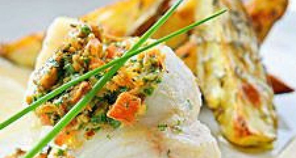 Oppskrift på Fylt steinbit med hvitvinsaus - Aperitif.no